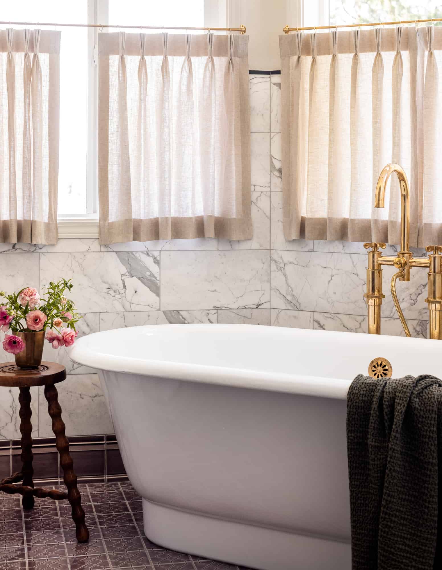 Portland - Heidi Caillier